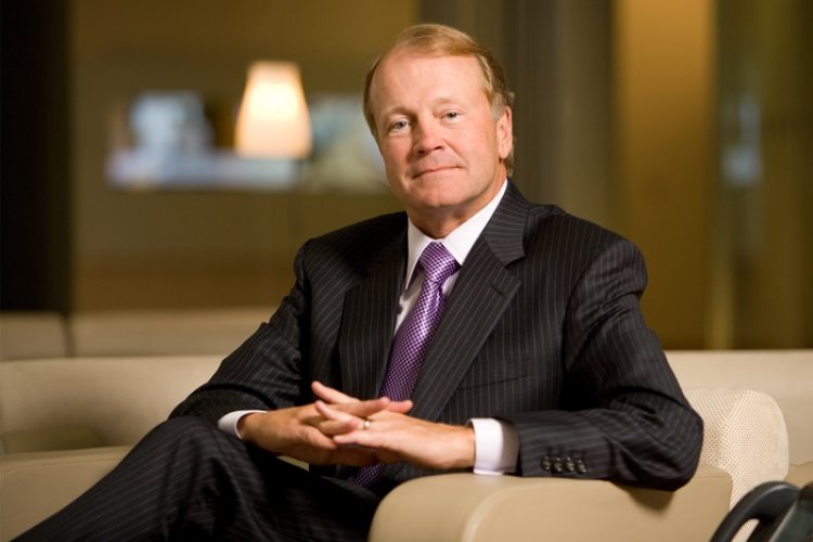 John T. Chambers American businessman - World Book Record